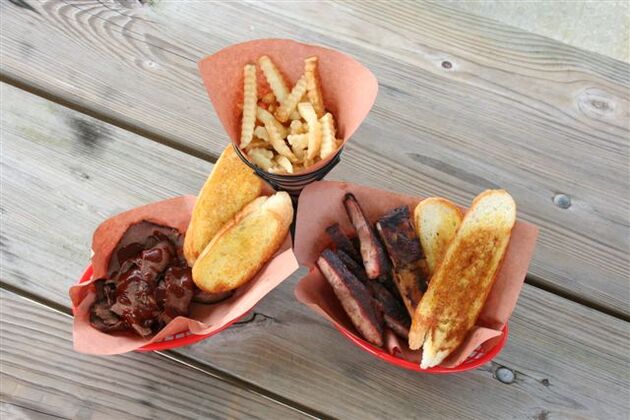 Why is Pink Butcher Paper the Best Choice for Barbecue?